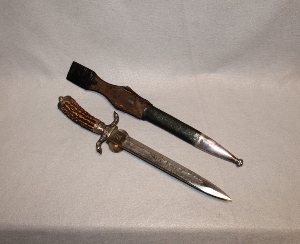 Deluxe Hunting Cutlass by Eickhorn – Military Collectibles, Inc.